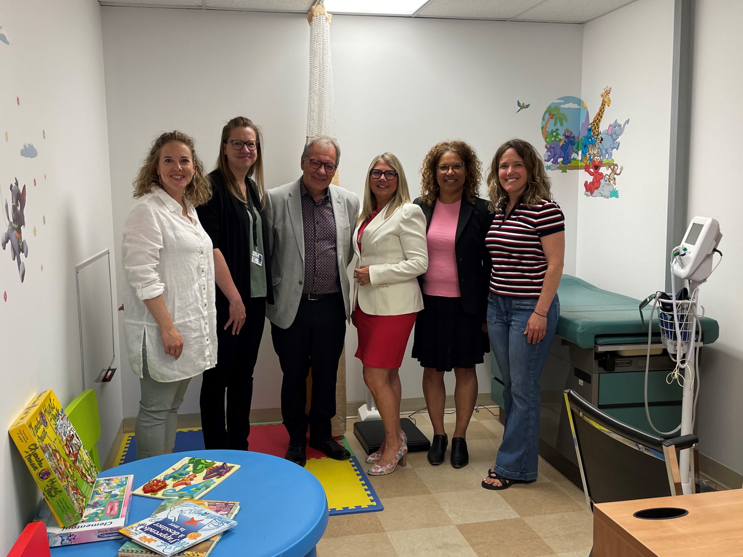 Ouverture de deux nouvelles cliniques externes pédiatriques aux Centres de protection de l ...