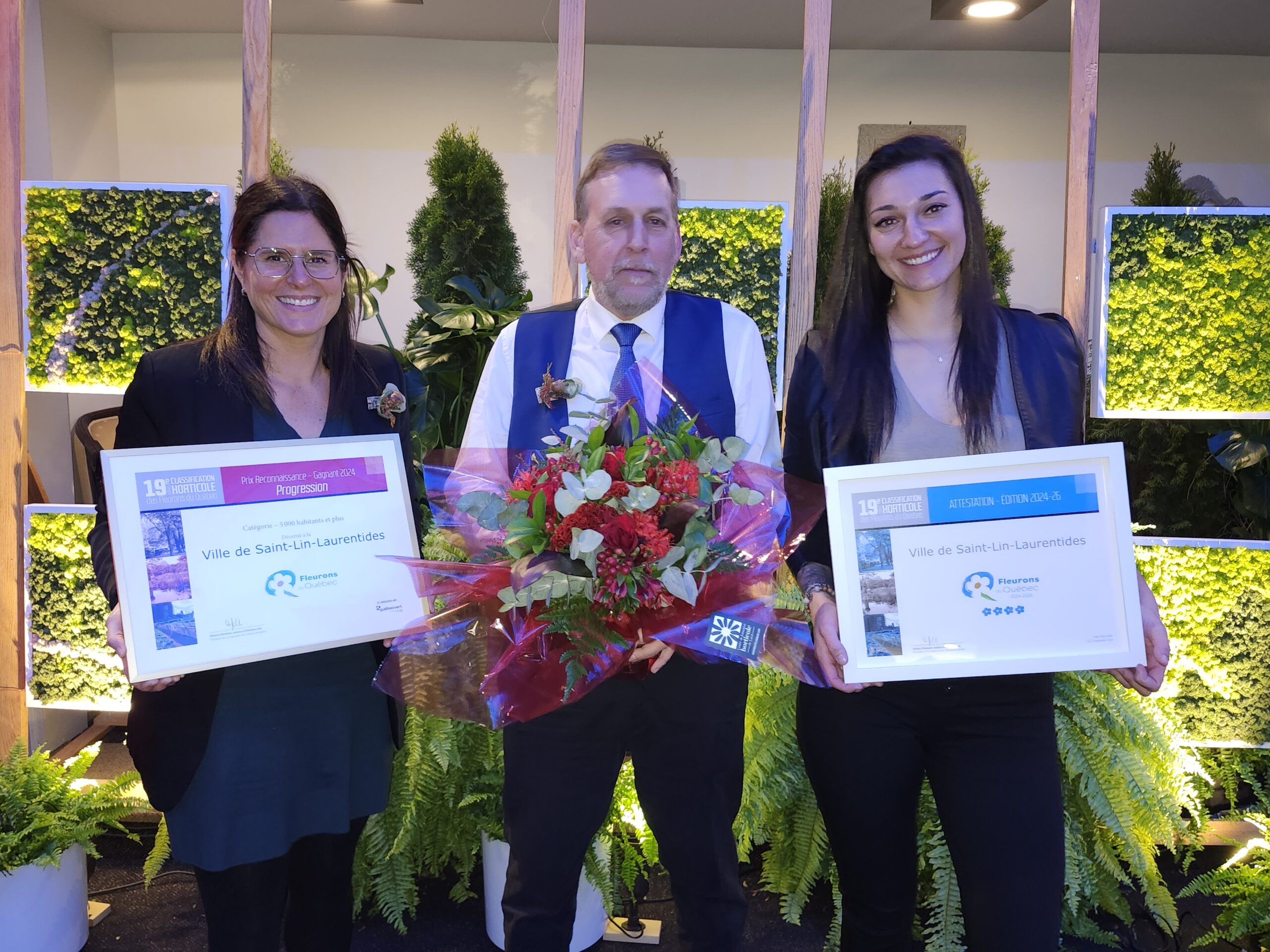 La Ville de Saint-Lin-Laurentides reçoit 4 fleurons - TVRM